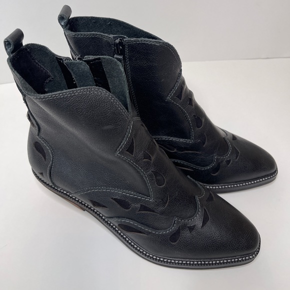 Kelsi Dagger | Shoes | Kelsi Dagger Cliff Black Leather Western Pointed ...